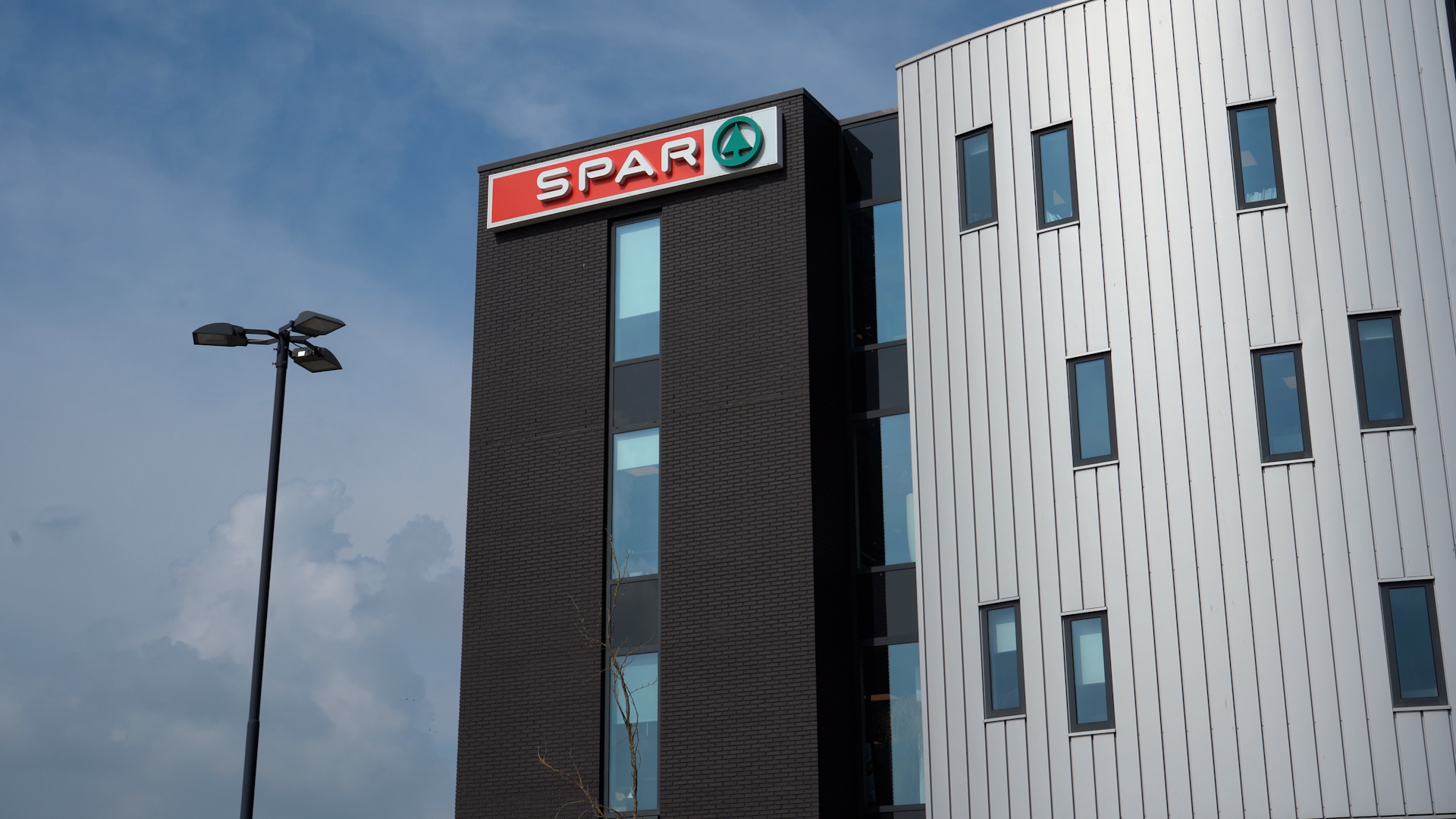 SPAR maakt processen volledig papierloos en efficiënter met Simon Loos ...